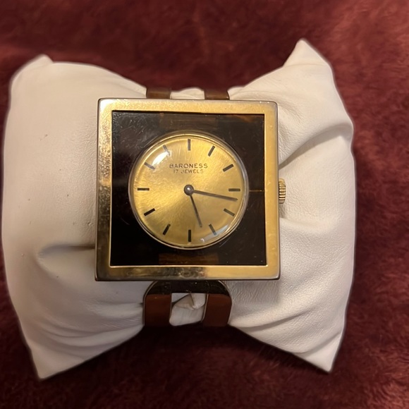 Baroness 17 jewels | Accessories | Vintage Baroness 7 Jewels Watch ...
